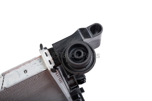 2017-2024 GM Engine Radiator 85557760 | TascaParts.com