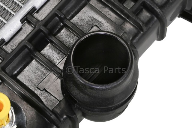 2016-2019 Buick Encore Radiator 42418327 | TascaParts.com