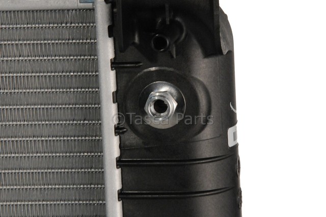 2005-2008 GM Radiator 19256745 | TascaParts.com
