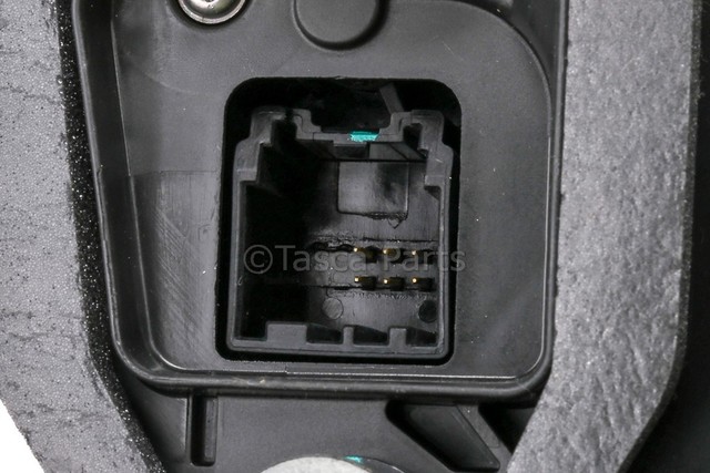 2018-2020 GM Front Side Door Latch 13533594 | TascaParts.com