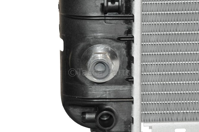 2000-2007 GM Radiator 15841574 | TascaParts.com