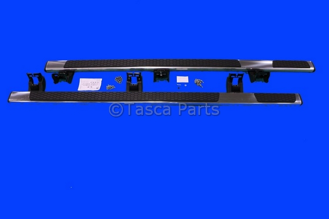 Tubular Side Step Kit 82213532AC | TascaParts.com