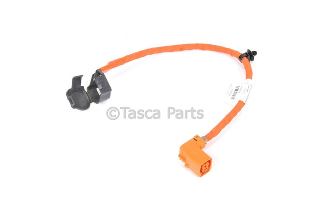 2016-2018 GM Auxiliary Battery Positive Cable 23368328 | TascaParts.com