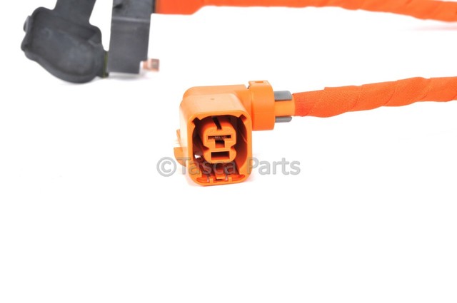 2016-2018 GM Auxiliary Battery Positive Cable 23368328 | TascaParts.com