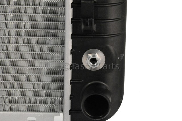 2005-2013 GM Radiator 15841572 | TascaParts.com