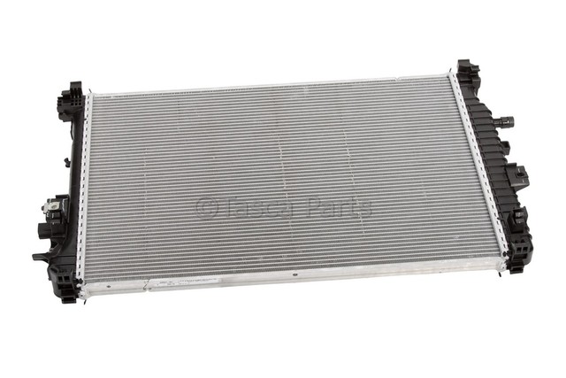 2016-2019 GM Radiator 23336325 | TascaParts.com