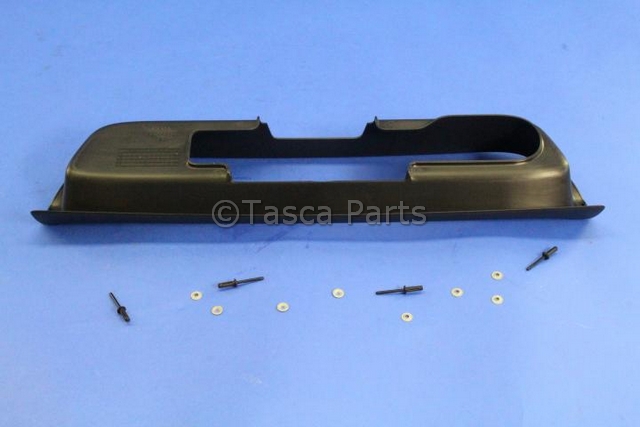 2017-2018 Jeep Cherokee Hitch Bezel 82214562 | TascaParts.com