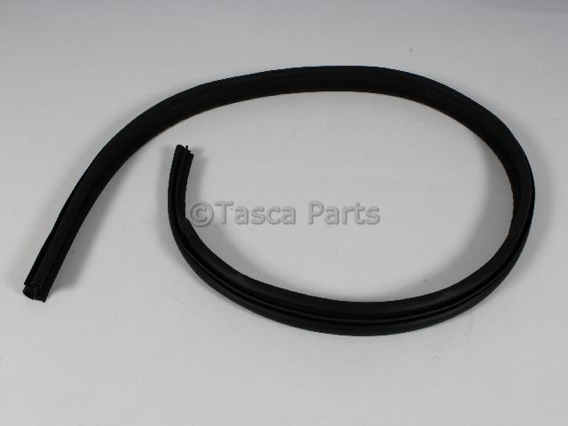 2002-2010 Dodge Upper Seal - Driver's Side (LH) 55277191AB | TascaParts.com