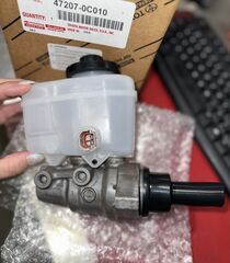 47207-0C010 - Brake Master Cylinder W/O (VSC) 2004-2006 Toyota Tundra ...