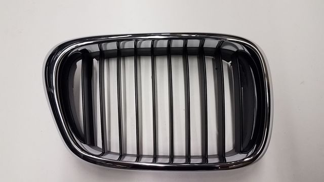 51137005838 - 2001-2003 BMW Front Grille, right (51-13-7-005-838) | BMW ...