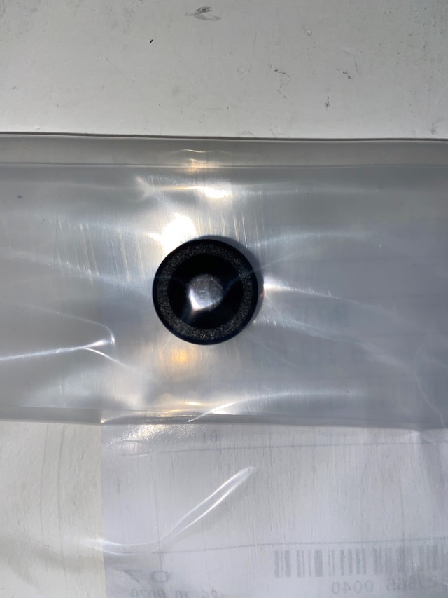 52108119867 - 1998-2022 BMW Wiper Arm Cap (52-10-8-119-867) | BMW of ...