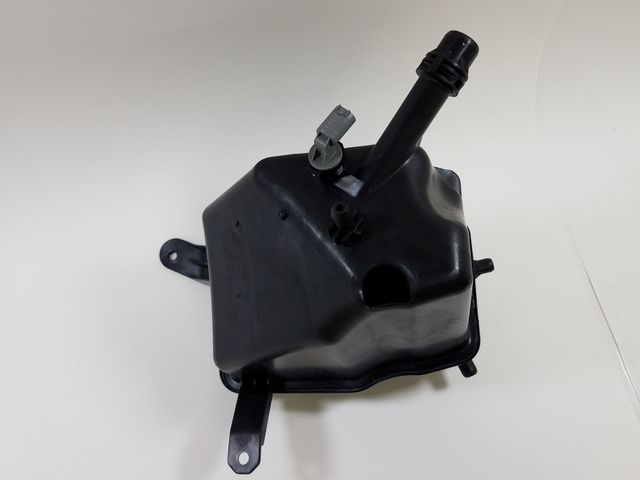 17137542986 - 2004-2010 BMW Expansion Tank (17-13-7-542-986) | BMW of ...
