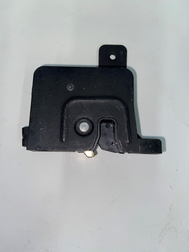 51238164764 - 1995-2001 BMW Latch (51-23-8-164-764) | BMW of South ...