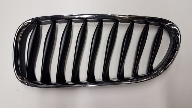 51137051957 - 2003-2008 BMW Z4 Front Grille, left (51-13-7-051-957 ...