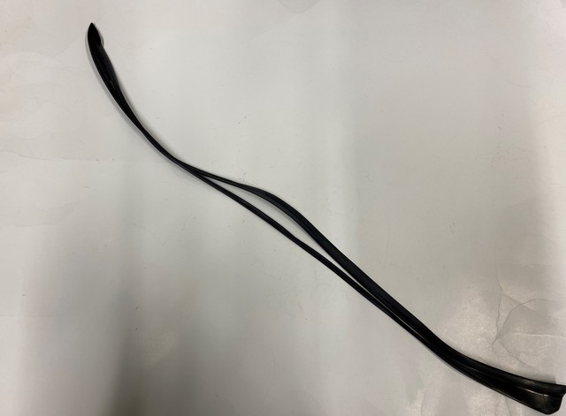 51137184006 - 2006-2012 BMW Drip Molding Gasket (51-13-7-184-006) | BMW ...