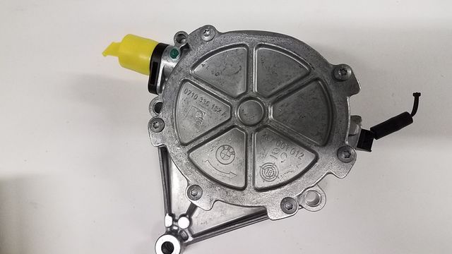 11667640279 - 2012-2018 BMW Vacuum Pump (11-66-7-640-279) | BMW of ...