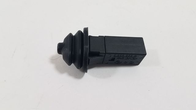 51178228939 - 1999-2016 BMW Fuel Pocket Bumper (51-17-8-228-939) | BMW ...