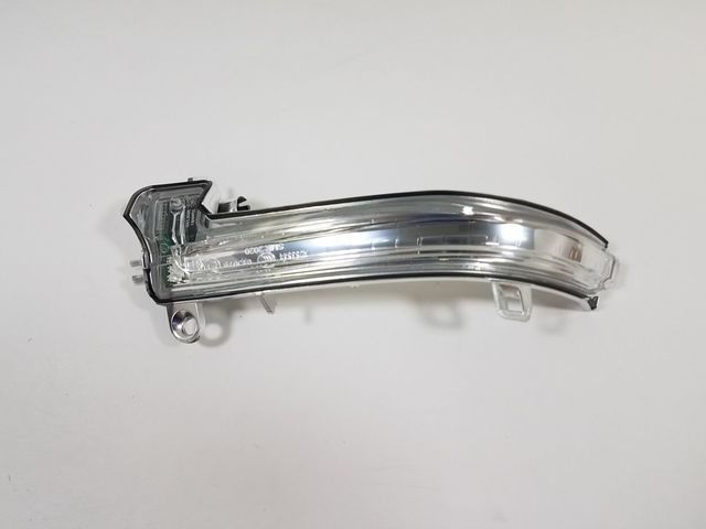 63137280772 - 2012-2021 BMW Signal Lamp (63-13-7-280-772) | BMW of ...