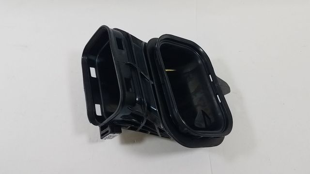 13717646767 - 2016-2021 BMW Intake Duct (13-71-7-646-767) | BMW of ...
