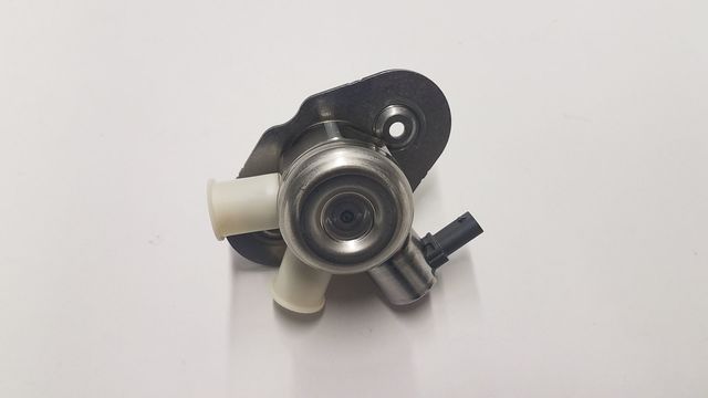 13518604229 - 2013-2018 BMW Fuel Pump (13-51-8-604-229) | BMW of South ...