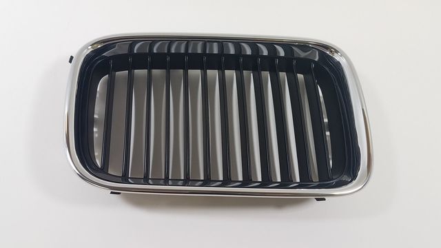 51138122238 - 1992-1996 BMW Front Grille, right (51-13-8-122-238) | BMW ...