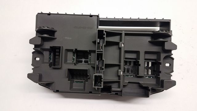 61149145115 - 2007-2013 BMW X5 Distribution Box (61-14-9-145-115) | BMW ...