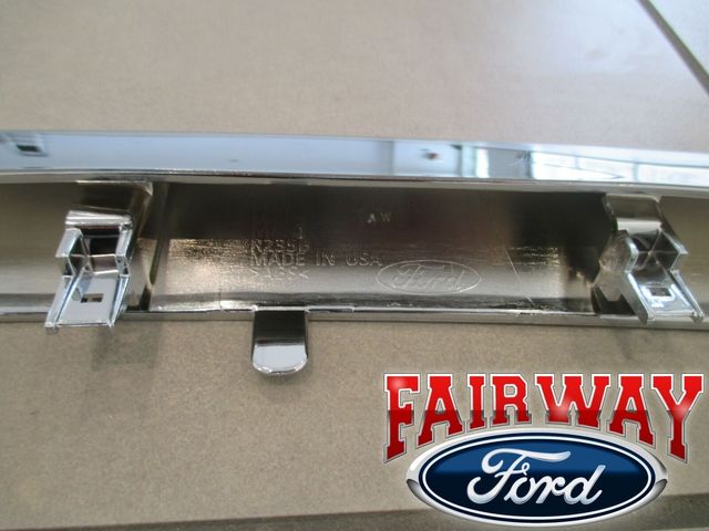 2020-2022 Ford Super Duty F-250 F-350 OEM Ford Towing Grille Lower Trim ...