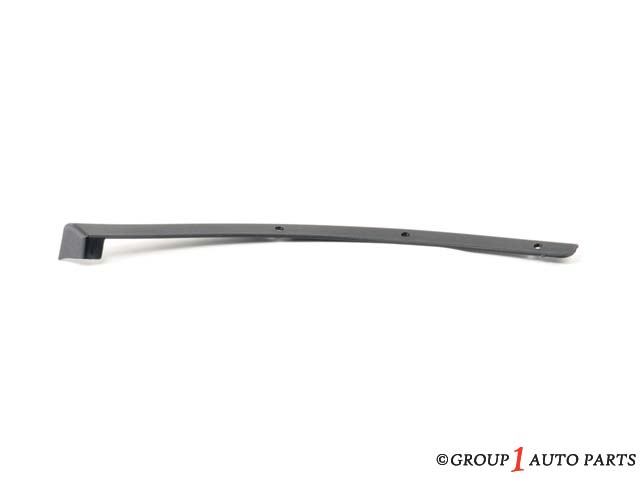 15131293 - Black Passenger Side Front Bumper Filler 2007-2013 Chevrolet ...