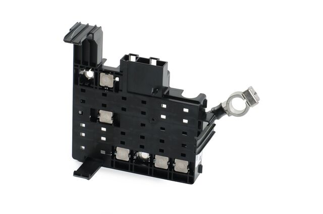 84354721 - Battery Distribution Engine Compartment Fuse Block 2017-2019 GM | Group 1 Auto Parts