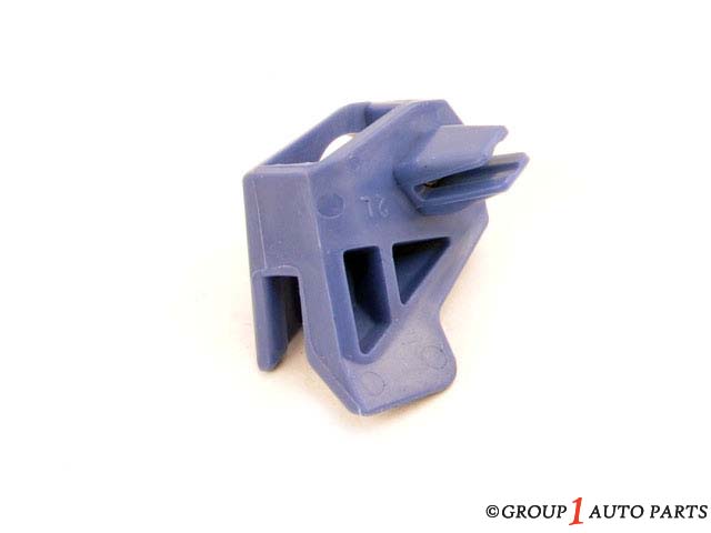 Genuine Toyota Driver Side Headlamp Retainer Clip 53138-04010 ...