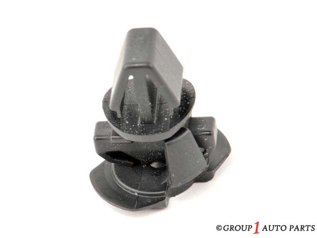 15764320 - Front Grille Retainer 1999-2006 GM | Group 1 Auto Parts