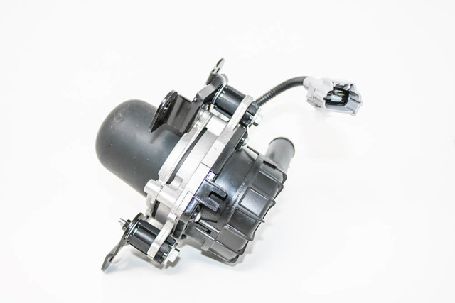 17600-0F010 - Secondary Air Injection Pump 2005-2009 Toyota | Longo ...