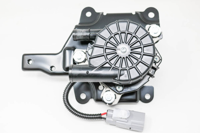 17600-0F010 - Secondary Air Injection Pump 2005-2009 Toyota | Longo ...