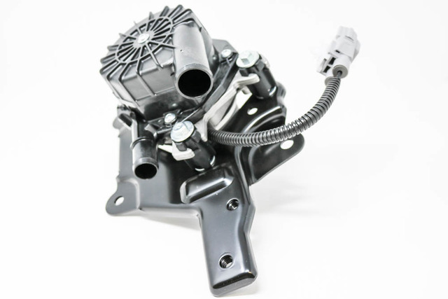 2005-2009 Toyota Secondary Air Injection Pump 17600-0F010 | Longo ...