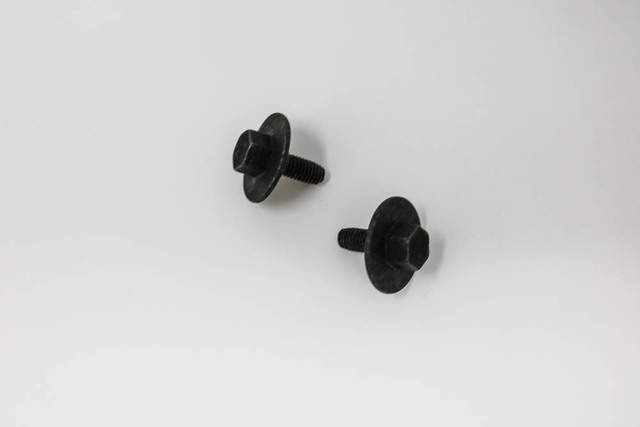 90109-06330 - Bumper Cover Mount Bolt 1998-2024 Toyota | Longo Toyota ...