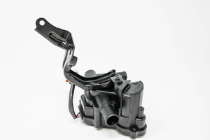 16670-21010 - Valve Assembly, Water With Bracket 2004-2009 Toyota Prius ...