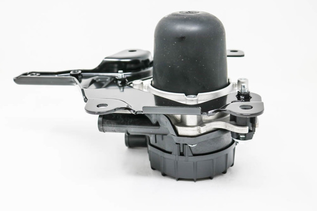 17600-0F010 - Secondary Air Injection Pump 2005-2009 Toyota | Longo ...