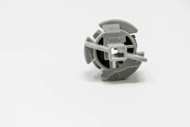 90075-60034 - Tail Light Socket (Left, Right, Rear) 2001-2007 Toyota ...