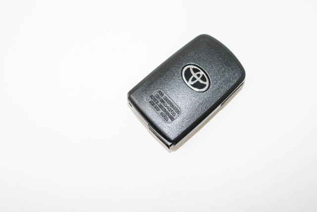 89904-06140 - Keyless Entry Transmitter 2012-2019 Toyota | Longo Toyota ...
