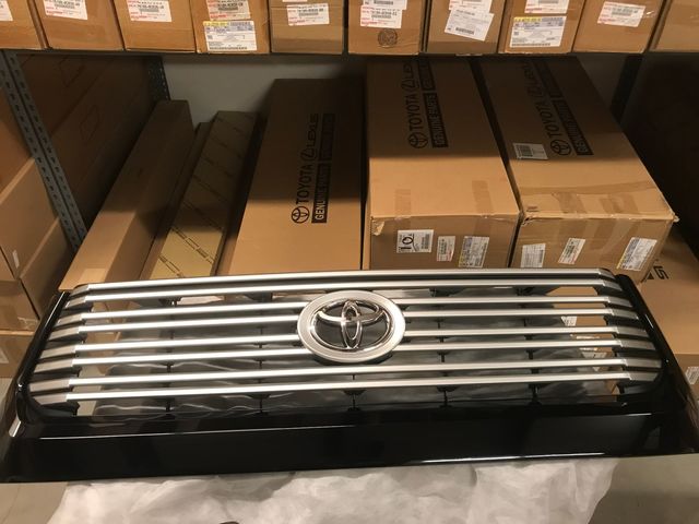 53100-0C320-C0 - 2014-2017 Tundra Platinum 218 Attitude Black Grille ...