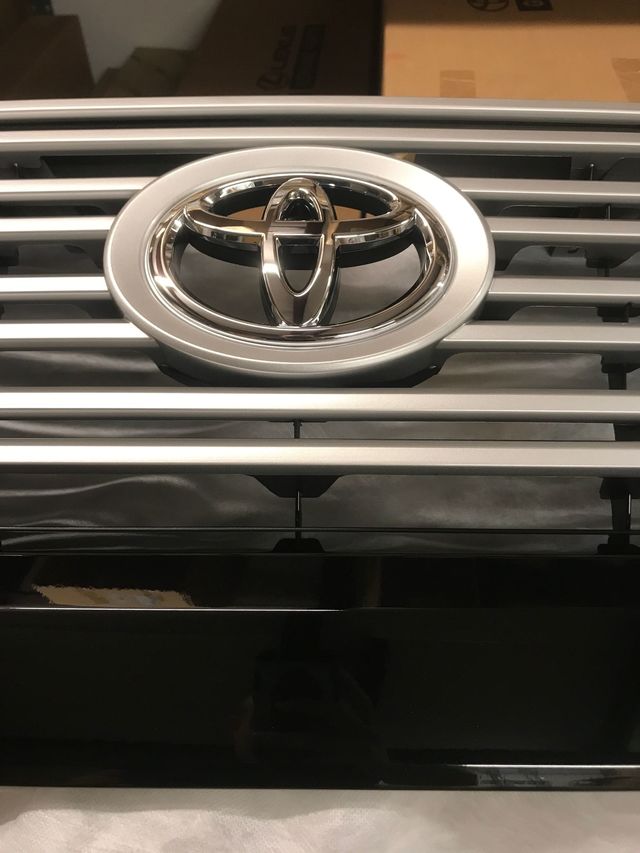 53100-0C320-C0 - 2014-2017 Tundra Platinum 218 Attitude Black Grille ...