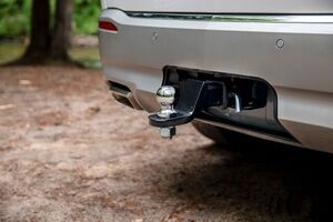 2018-2025 GM 7,500-lb Capacity Pre-loaded Trailer Hitch by CURT™ Group ...