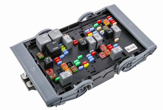 2010-2013 GM Engine Wiring Harness Junction Block 22798218 GM ...