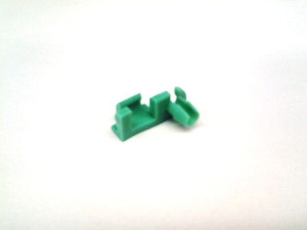 Passenger Side Tailgate Handle Rod Clip 88981030 GM | GMPartsDirect.com