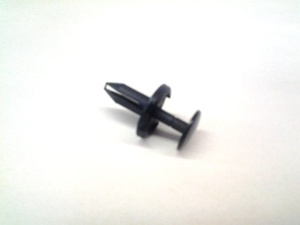 1999-2010 GM Flare Retainer 15149708 GM | GMPartsDirect.com