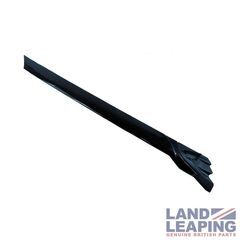 LR148858 - Pillar Molding 2017-2023 Land Rover Discovery | Land Leaping ...