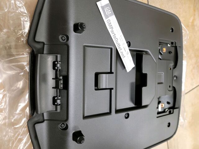 2019-2023 GM Black Front Seat Armrest Lid 84714633 | OEM GM Parts