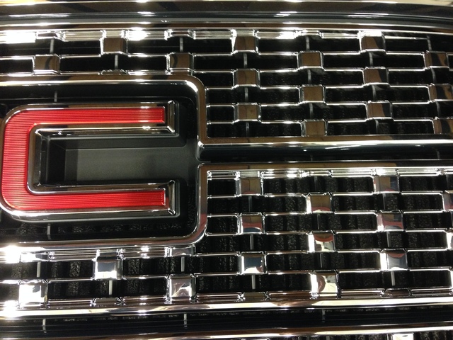 2016-2018 GMC Sierra 1500 Bright Chrome Front Grille with GMC Emblem ...