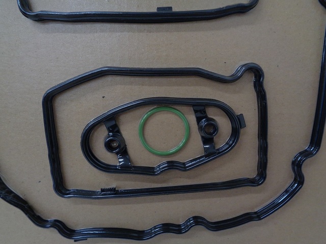 2012-2018 BMW Valve Cover Gasket 11-12-7-588-418 | Online BMW Shop