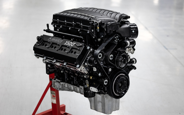 Direct Connection 1500 HEMI® Crate Engine - DSR Performance DSR1500-DC